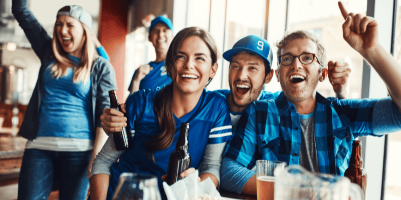 Live vs. Virtual Events: How to Choose the Right Format for Your Event