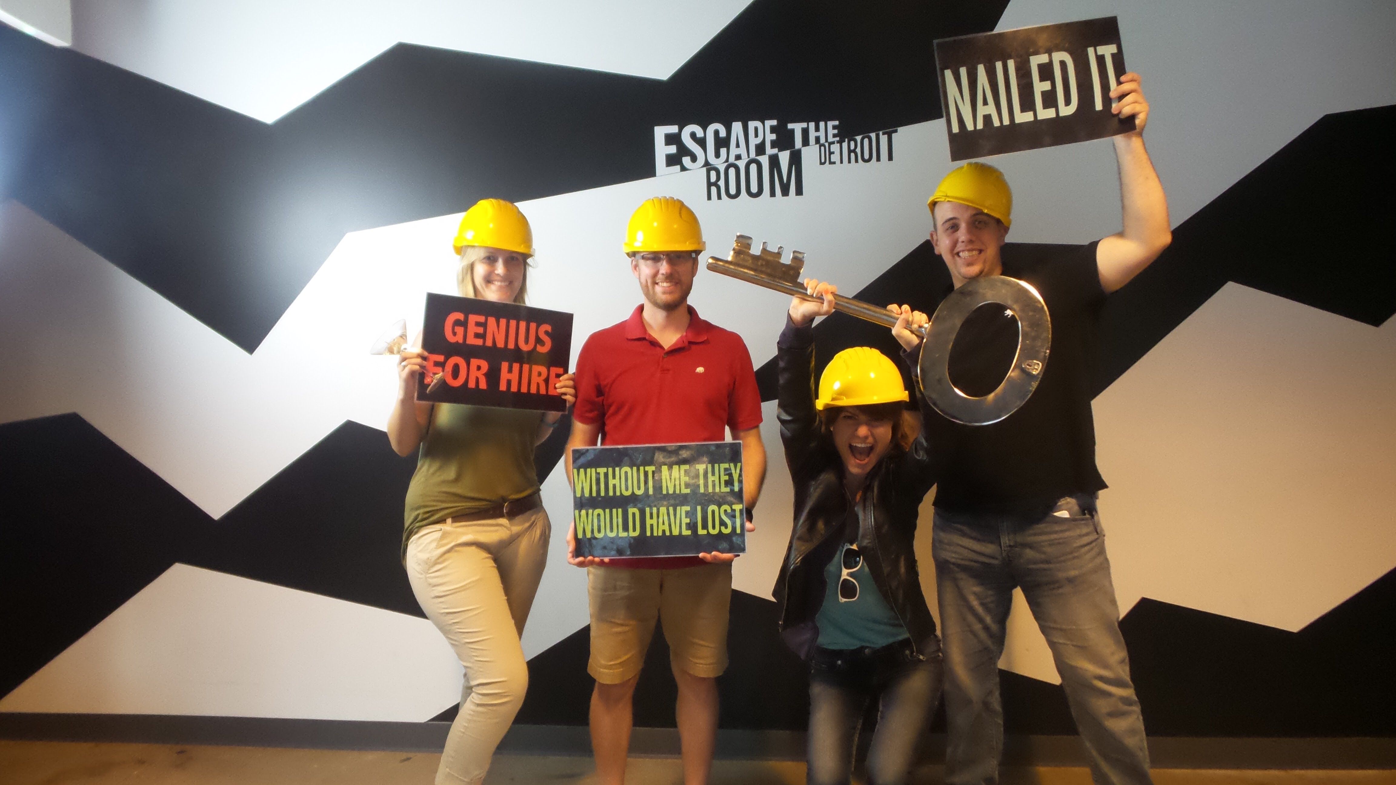 The 8 People You Meet In Every Escape Room - Passage